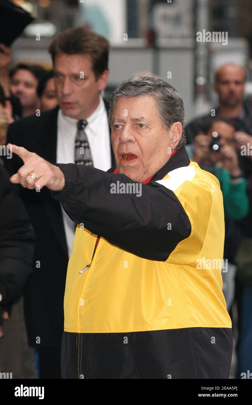 Actor Jerry Lewis arrives at the Ed Sullivan theater for his guest ...