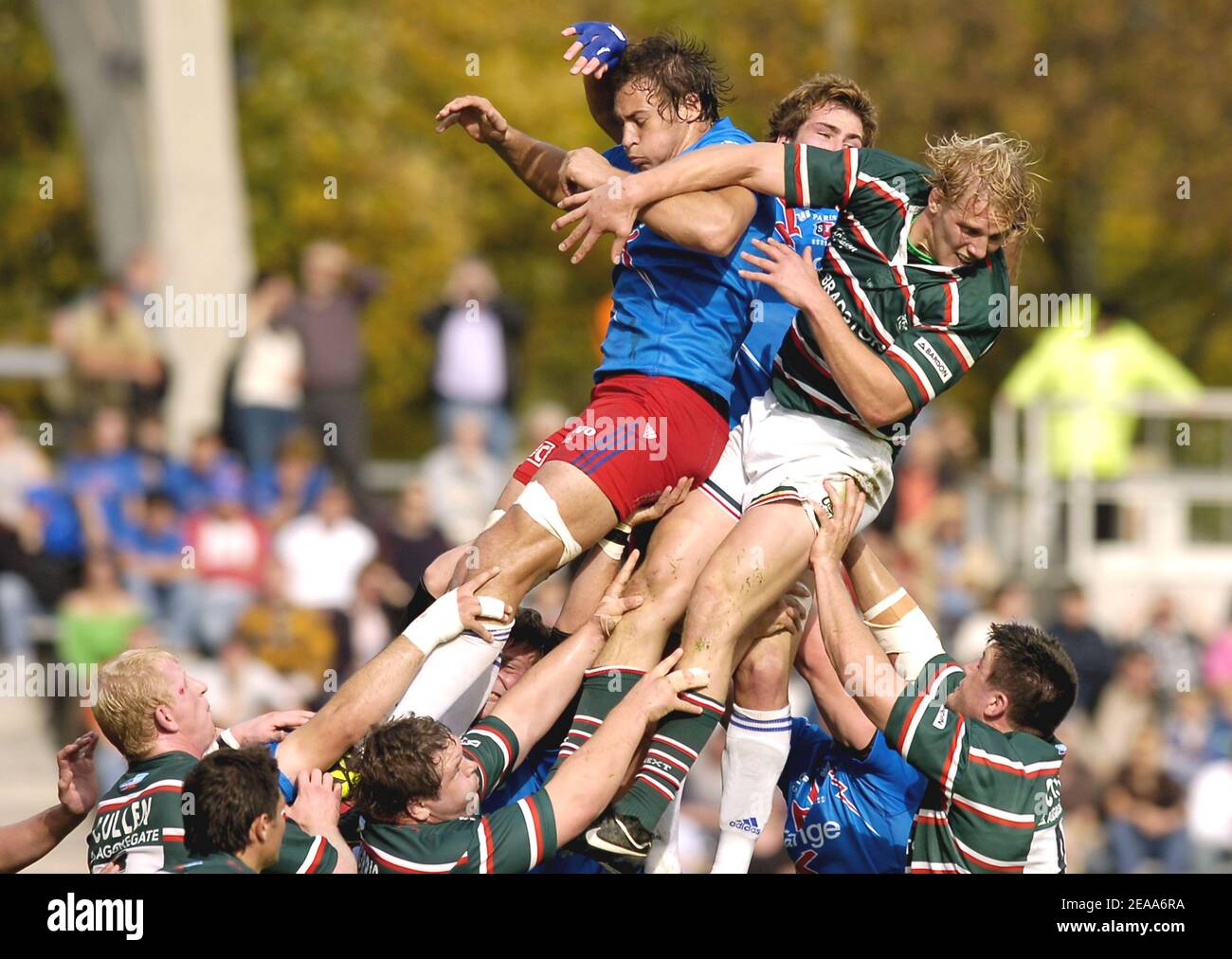 Shaun Sowerby, Sergio Parisse of the Stade Francais in action with ...