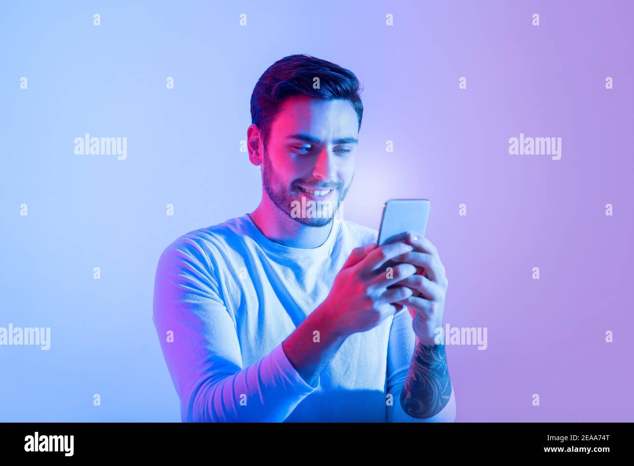 Technology addiction art hi-res stock photography and images - Alamy