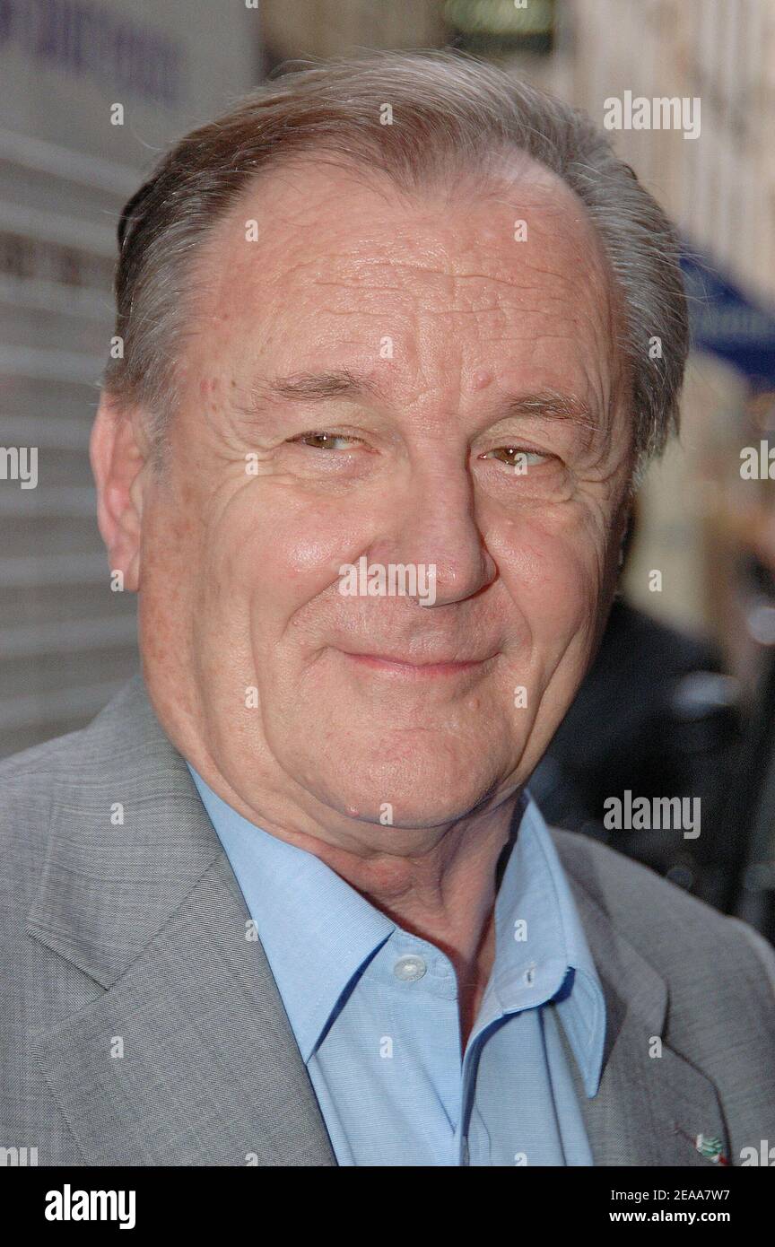 Asterix illustrator Albert Uderzo promotes his new comic album, Avenue ...