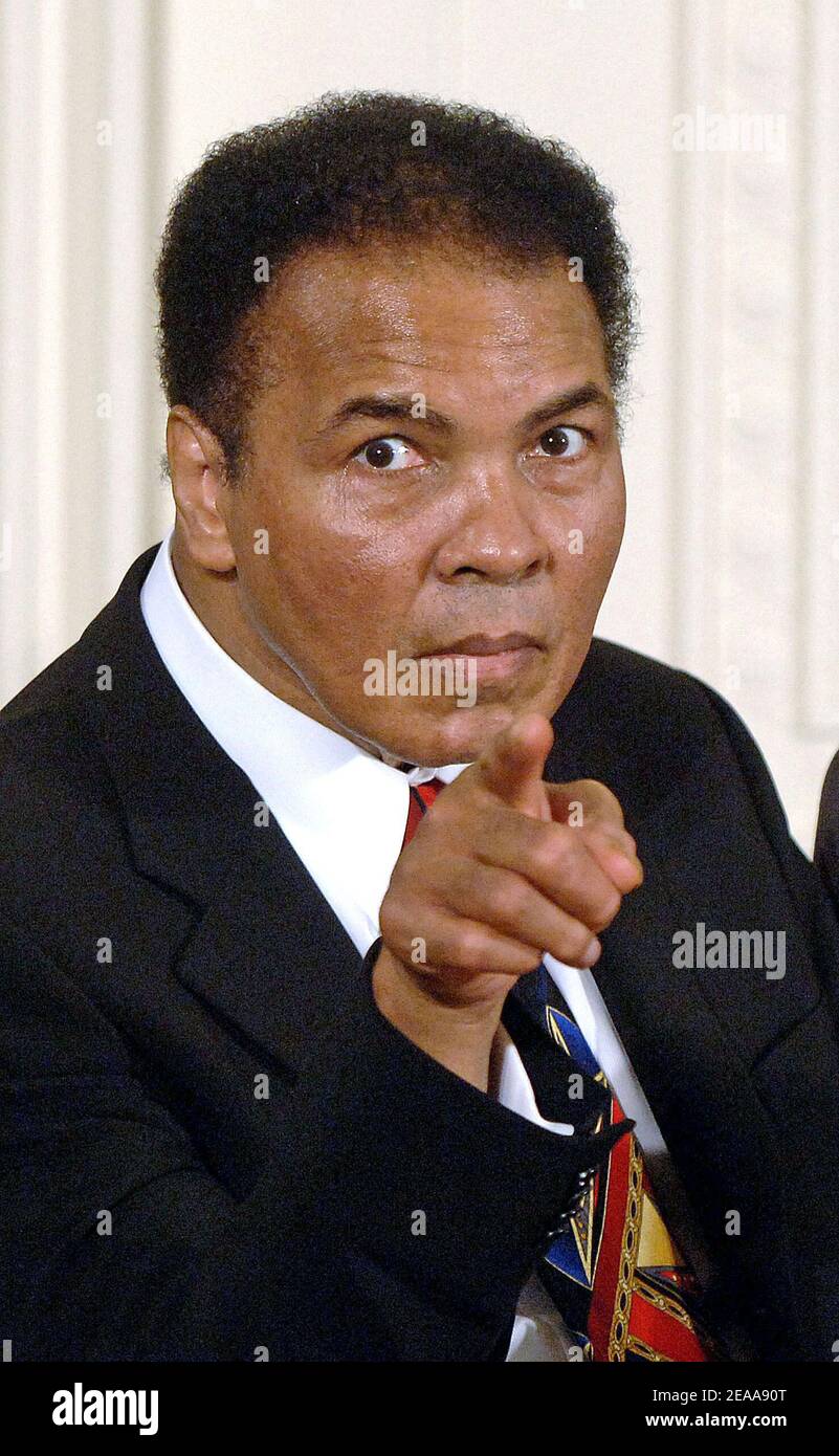 U.S President George W. Bush honors celebrities and personalities ...