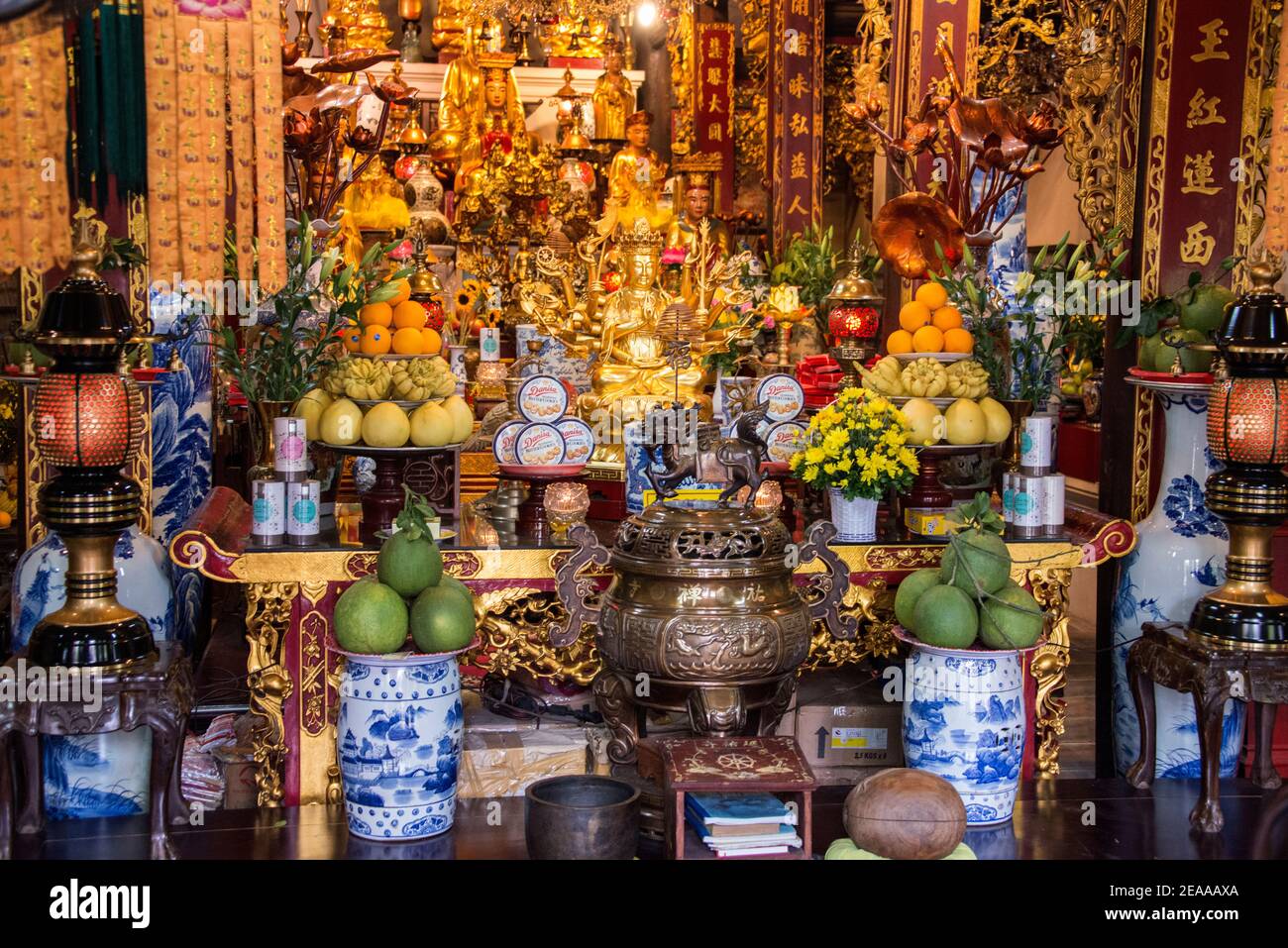Statue buddha hanoi vietnam hi-res stock photography and images - Alamy