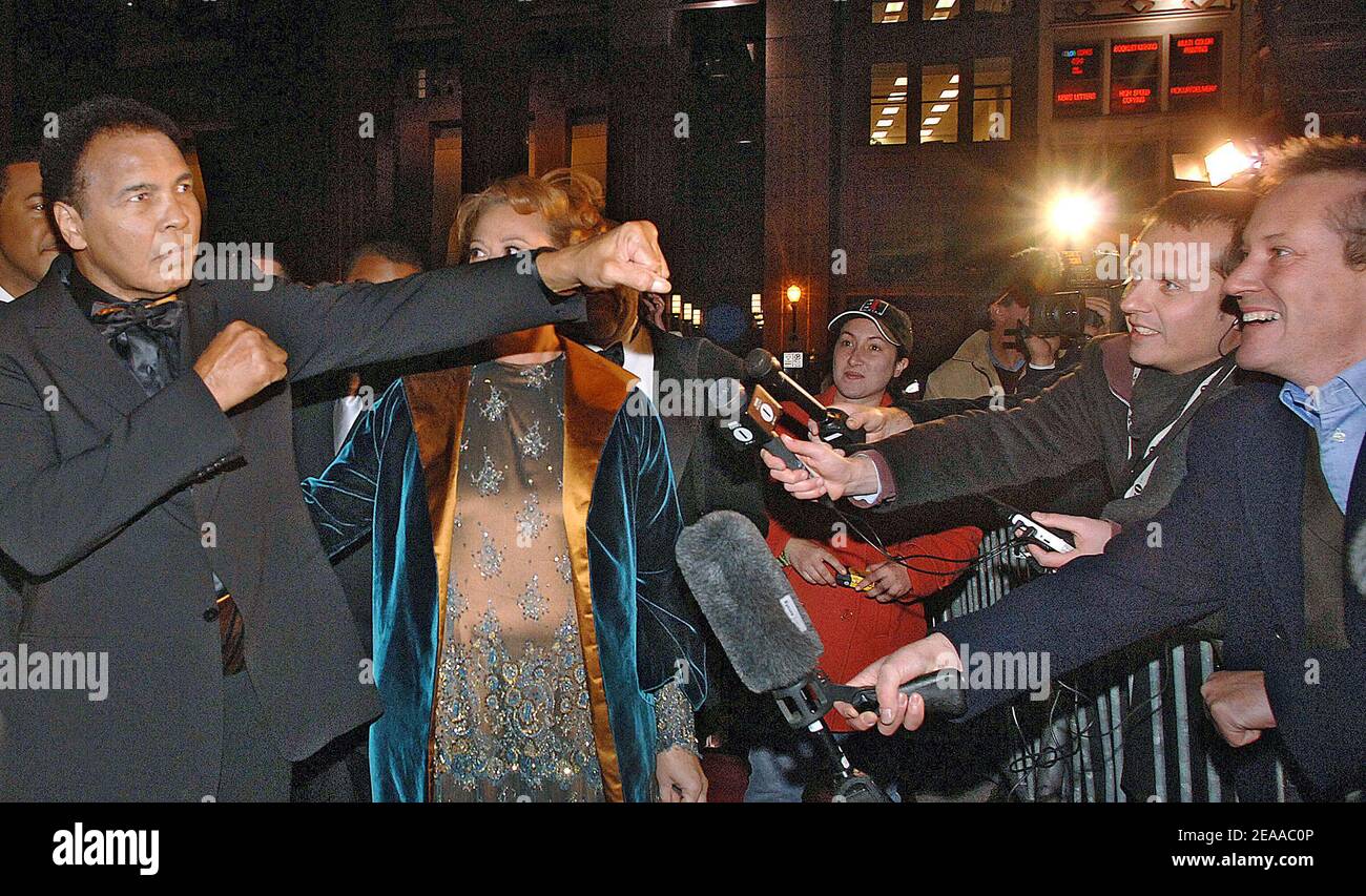 Muhammad Ali walks with his wife the Red Carpet Entrance to the Grand ...