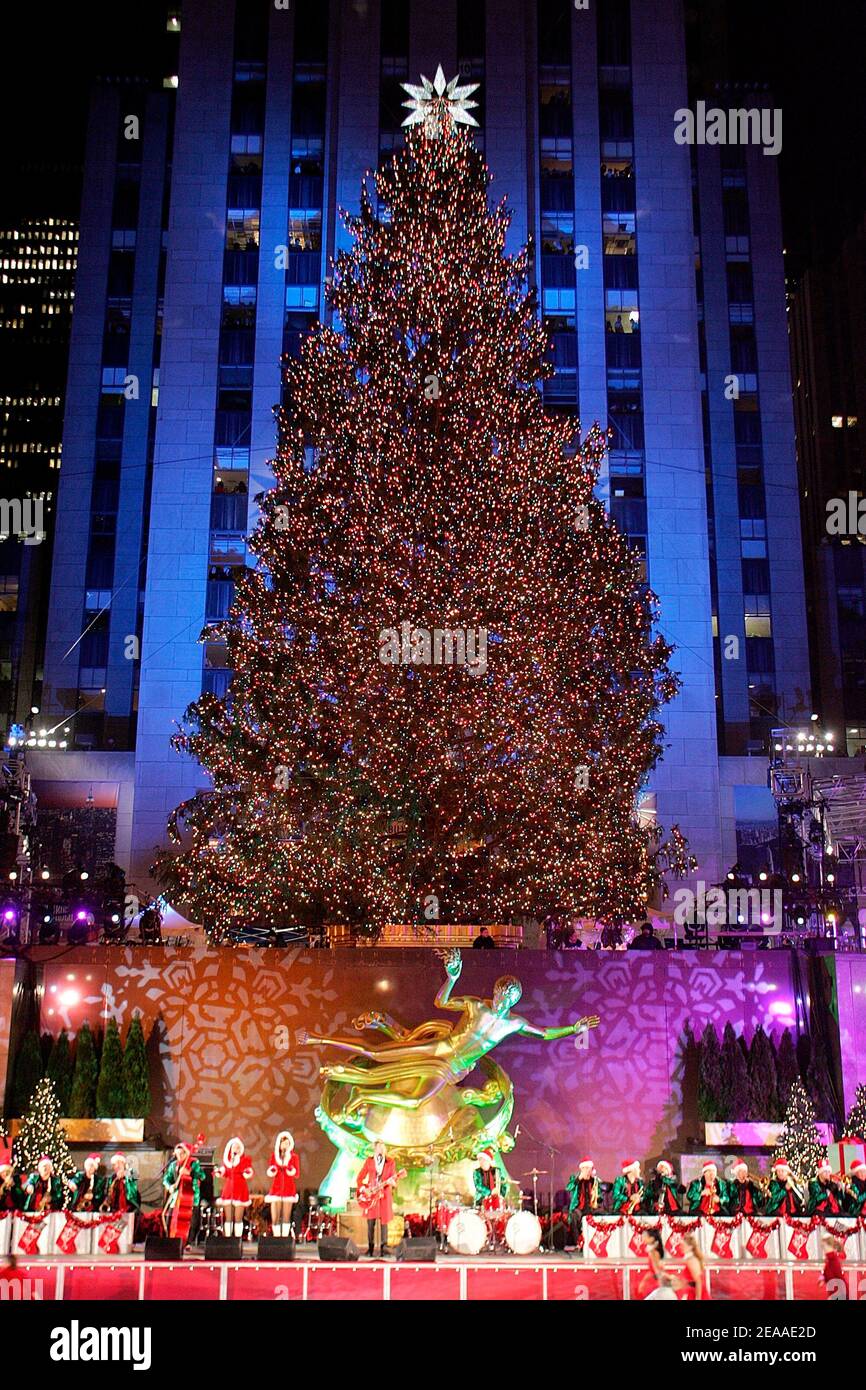The Rockefeller Center Christmas Tree Lighting in Manhattan on November ...