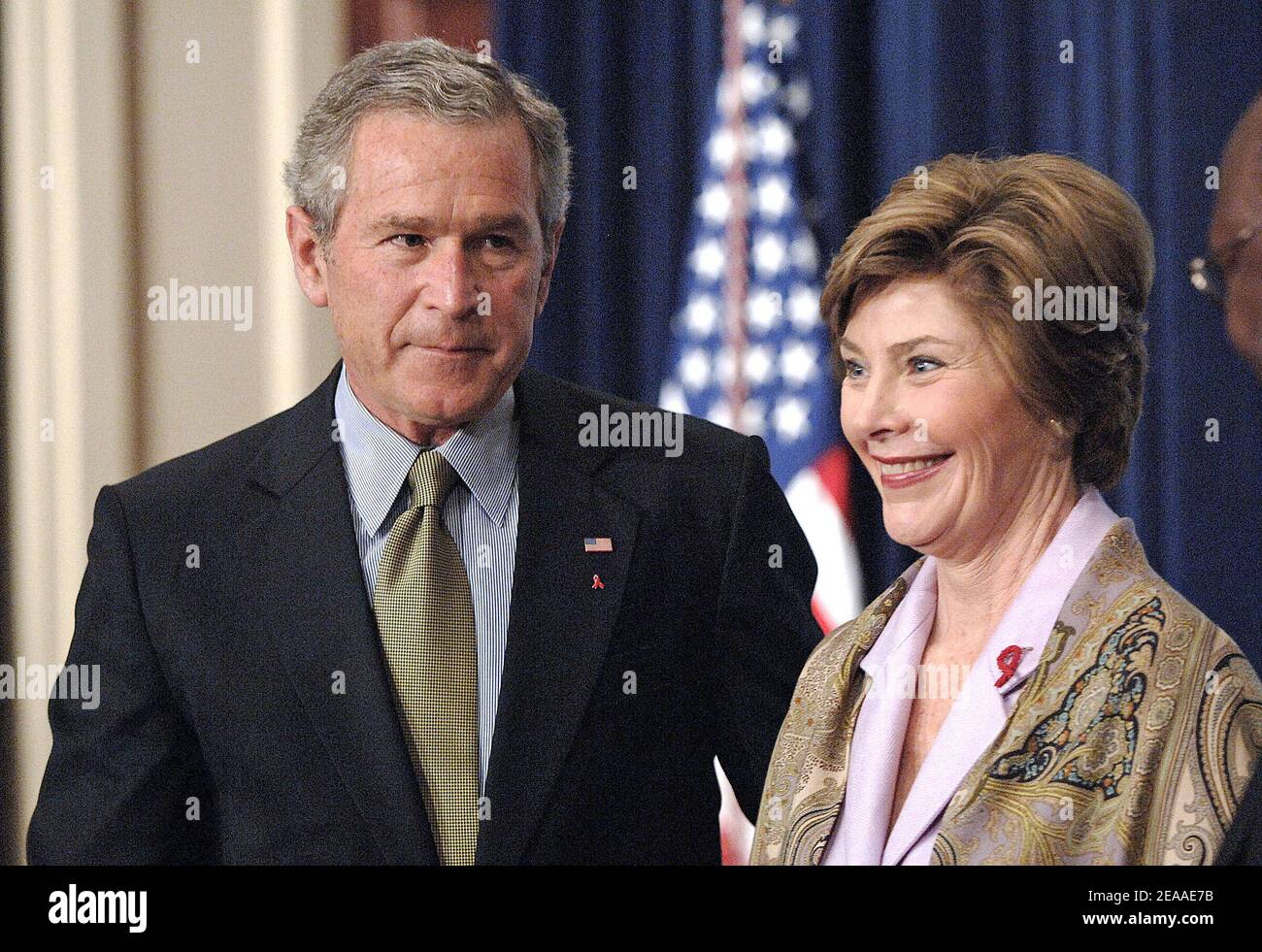 US First Lady Laura Bush and her husband, President George W. Bush ...