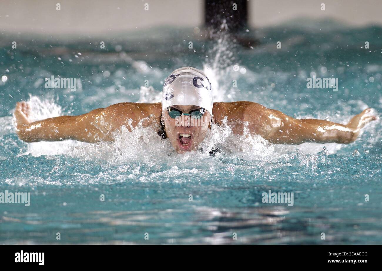 In action of 100 meters hi-res stock photography and images - Alamy