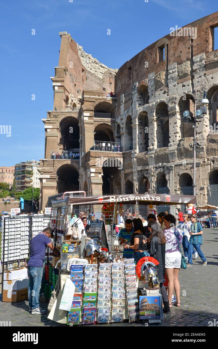 Souvenirs rome italy hi-res stock photography and images - Alamy