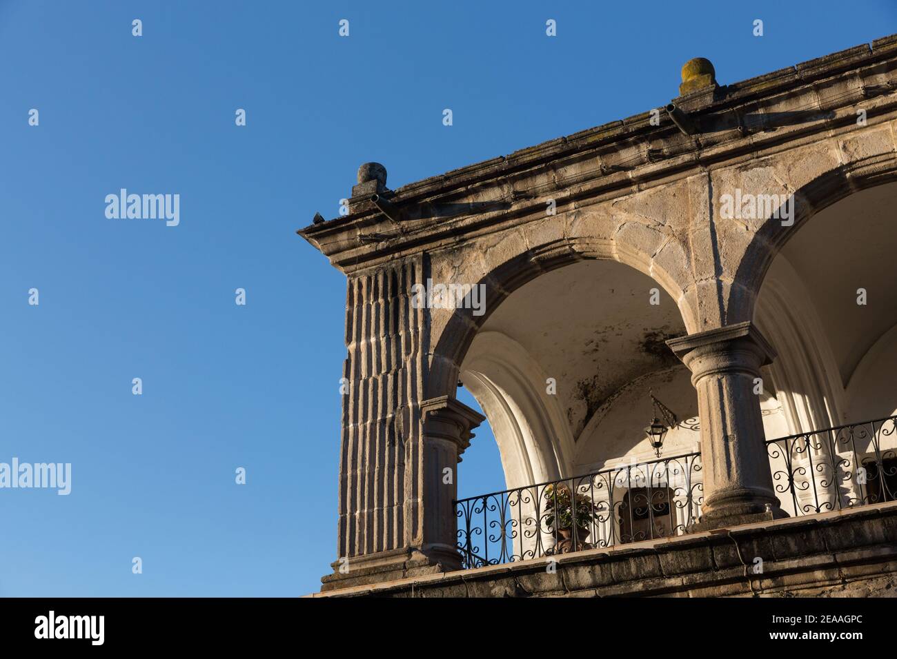 Detail of the arches of city hall Stock Photo - Alamy