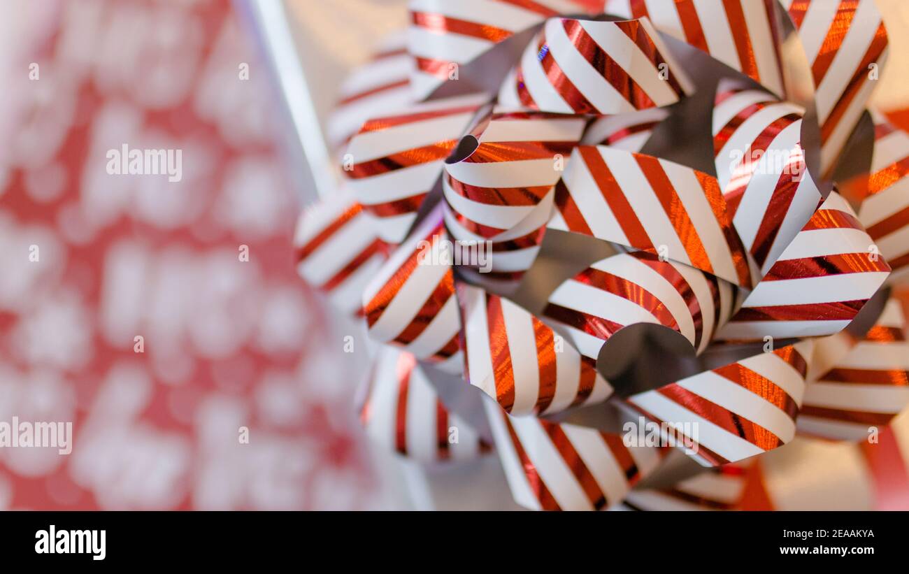 Bow wrapping hi-res stock photography and images - Alamy