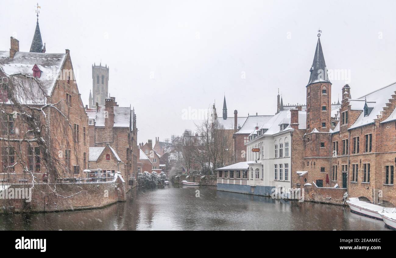 Bruges snow hi-res stock photography and images - Alamy