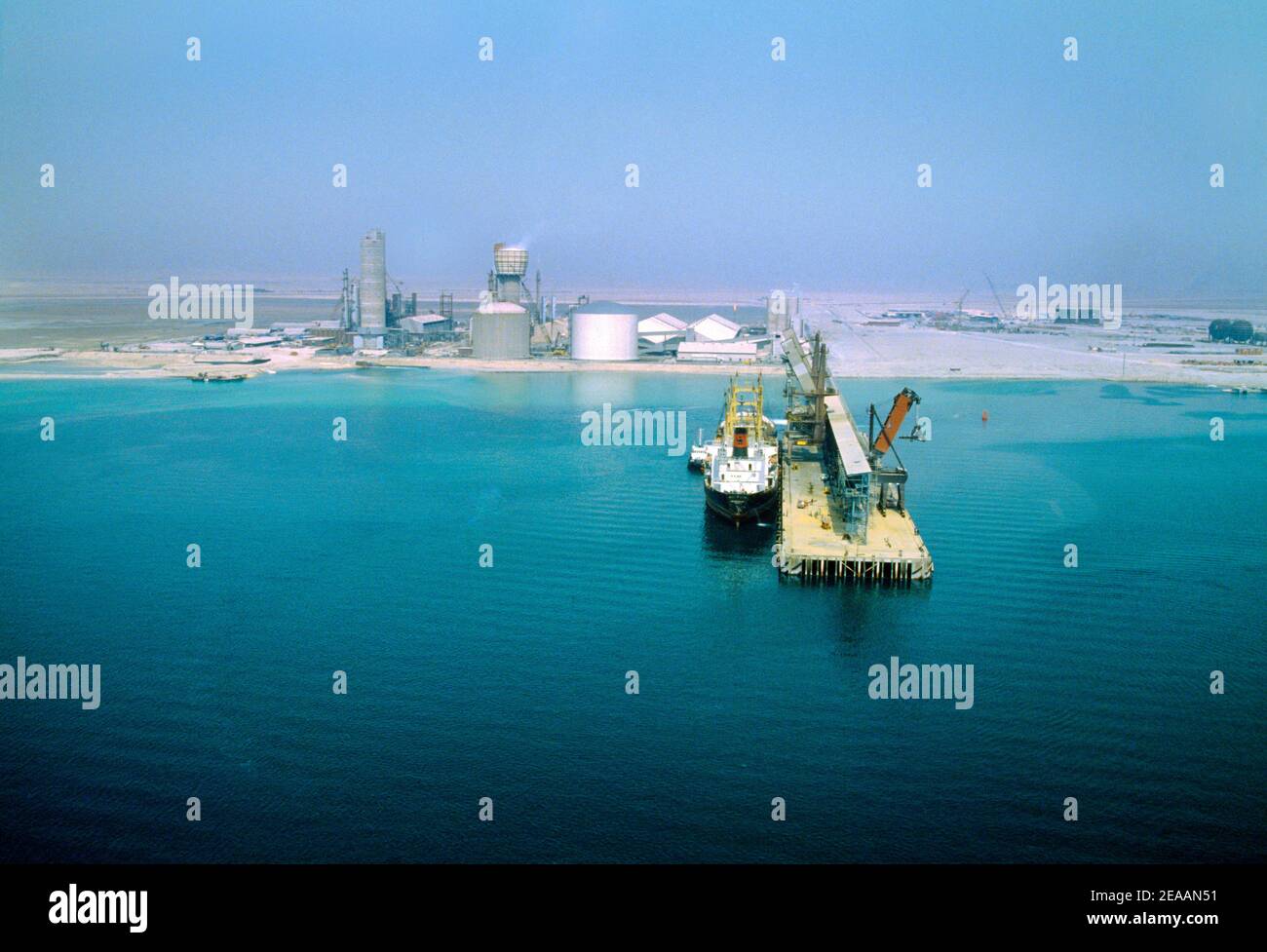 Qatar Jetty Oil Refinery & Umm Said Inland Sea Stock Photo - Alamy