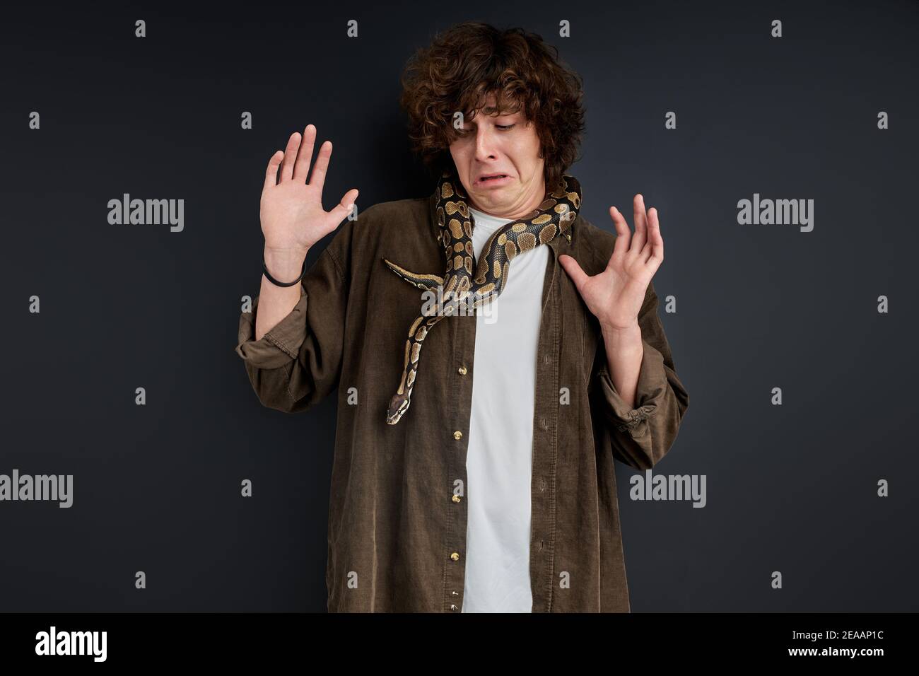 Man shock snake hi-res stock photography and images - Alamy