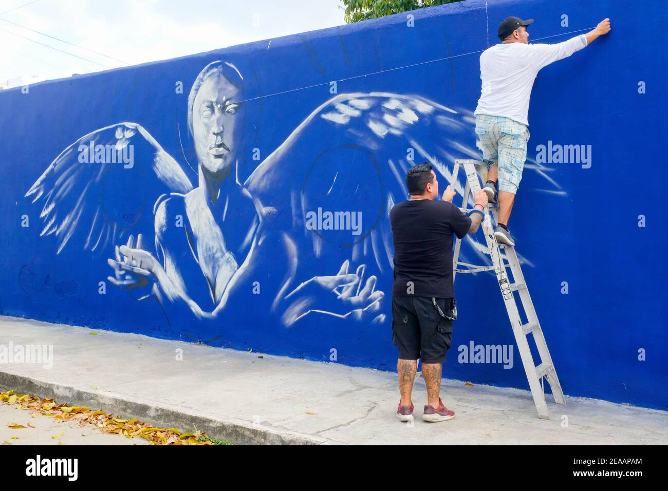 Mural artists Merida Mexico Stock Photo - Alamy