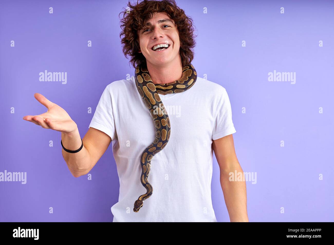 Scared person snake hi-res stock photography and images - Alamy