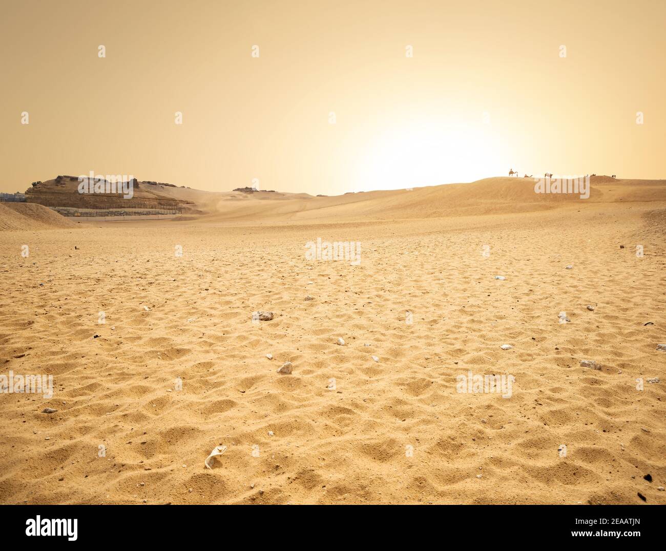 Sandy desert hill hi-res stock photography and images - Alamy
