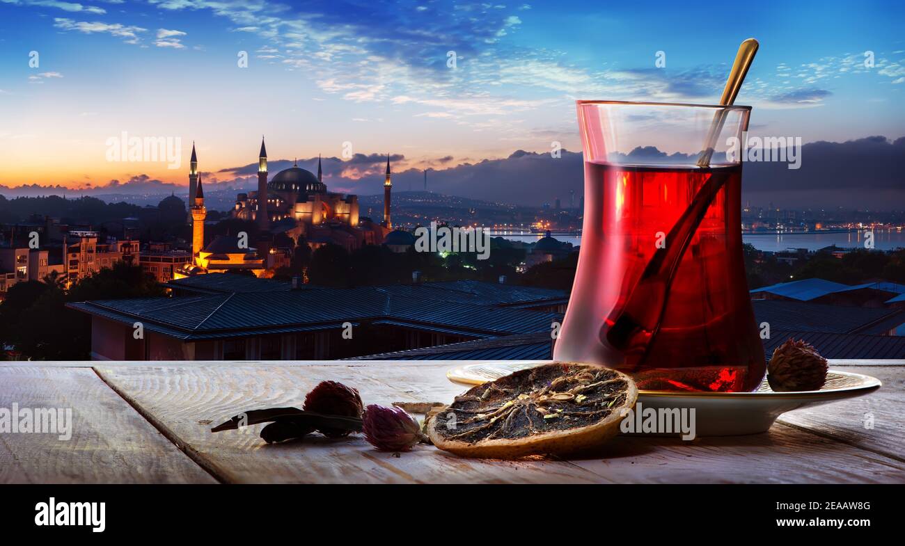 Turkish tea in the background of a mosque in Istanbul Stock Photo - Alamy