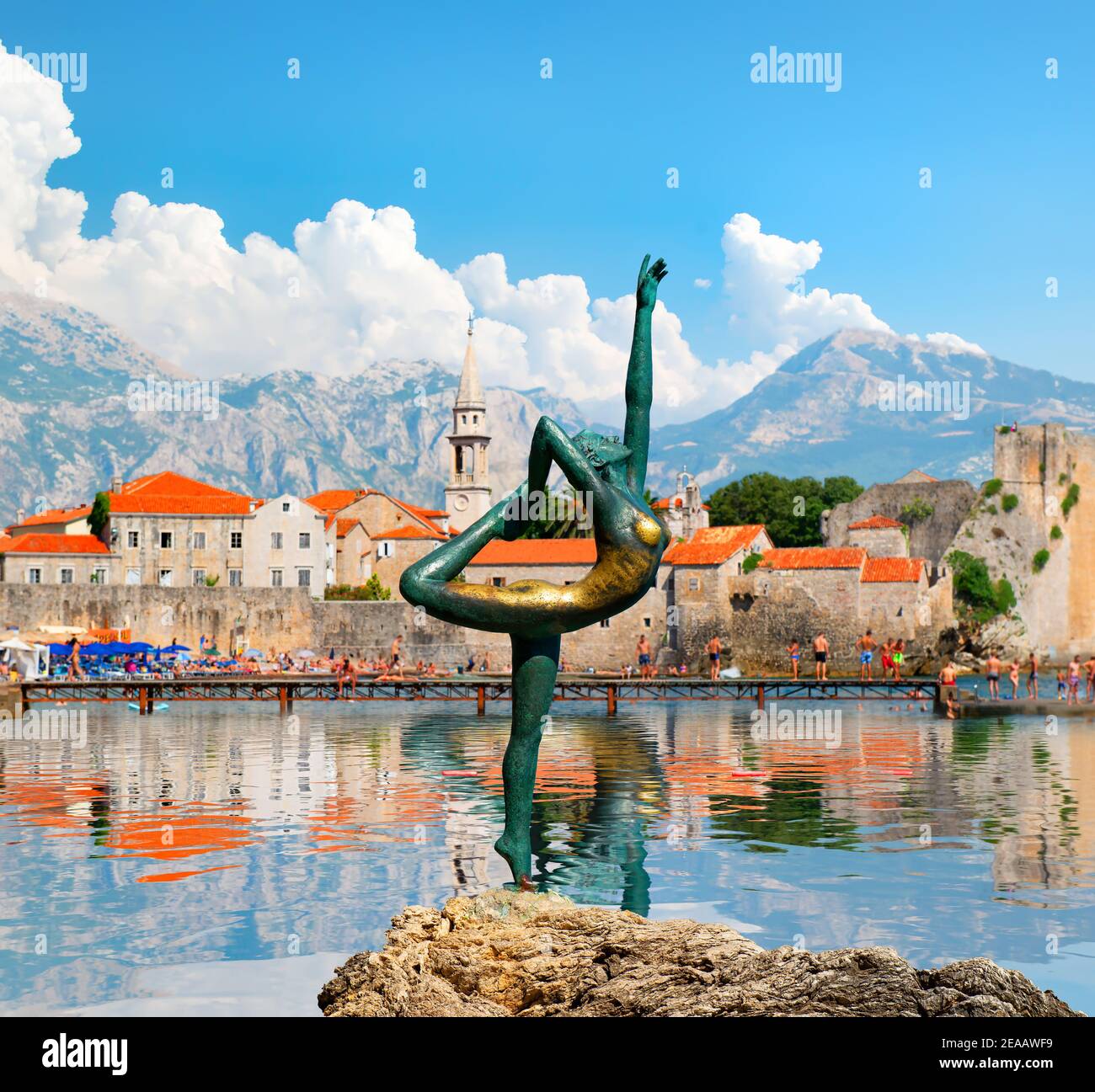 Dancing Girl Statue Bronze High Resolution Stock Photography and Images ...