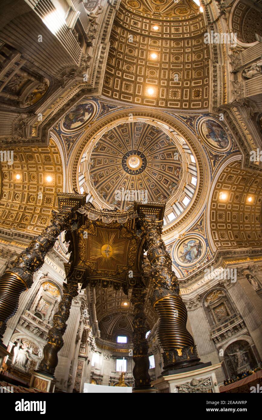St peters dome rome hi-res stock photography and images - Alamy