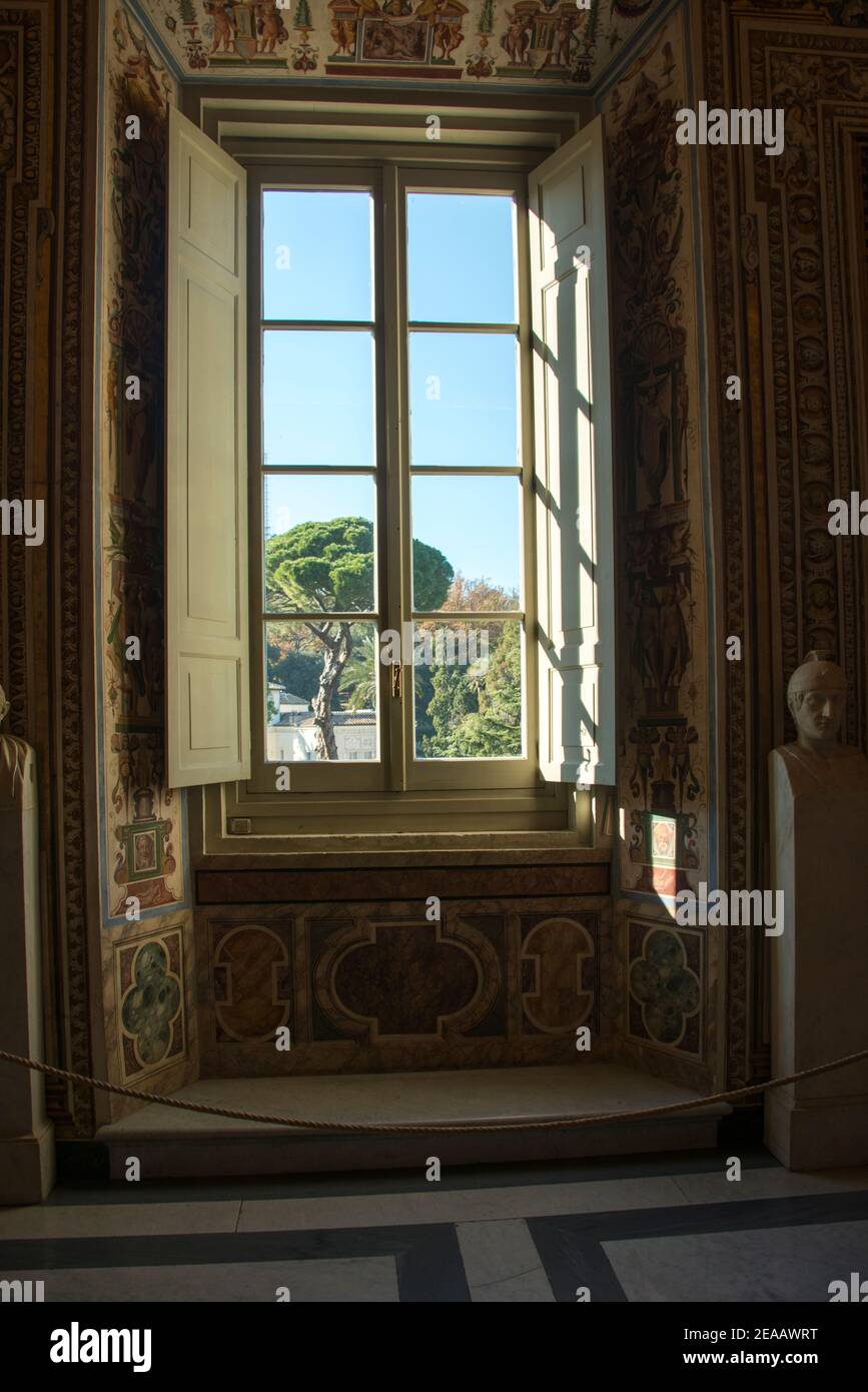 Window in the Museo Vaticano, Rome Stock Photo - Alamy