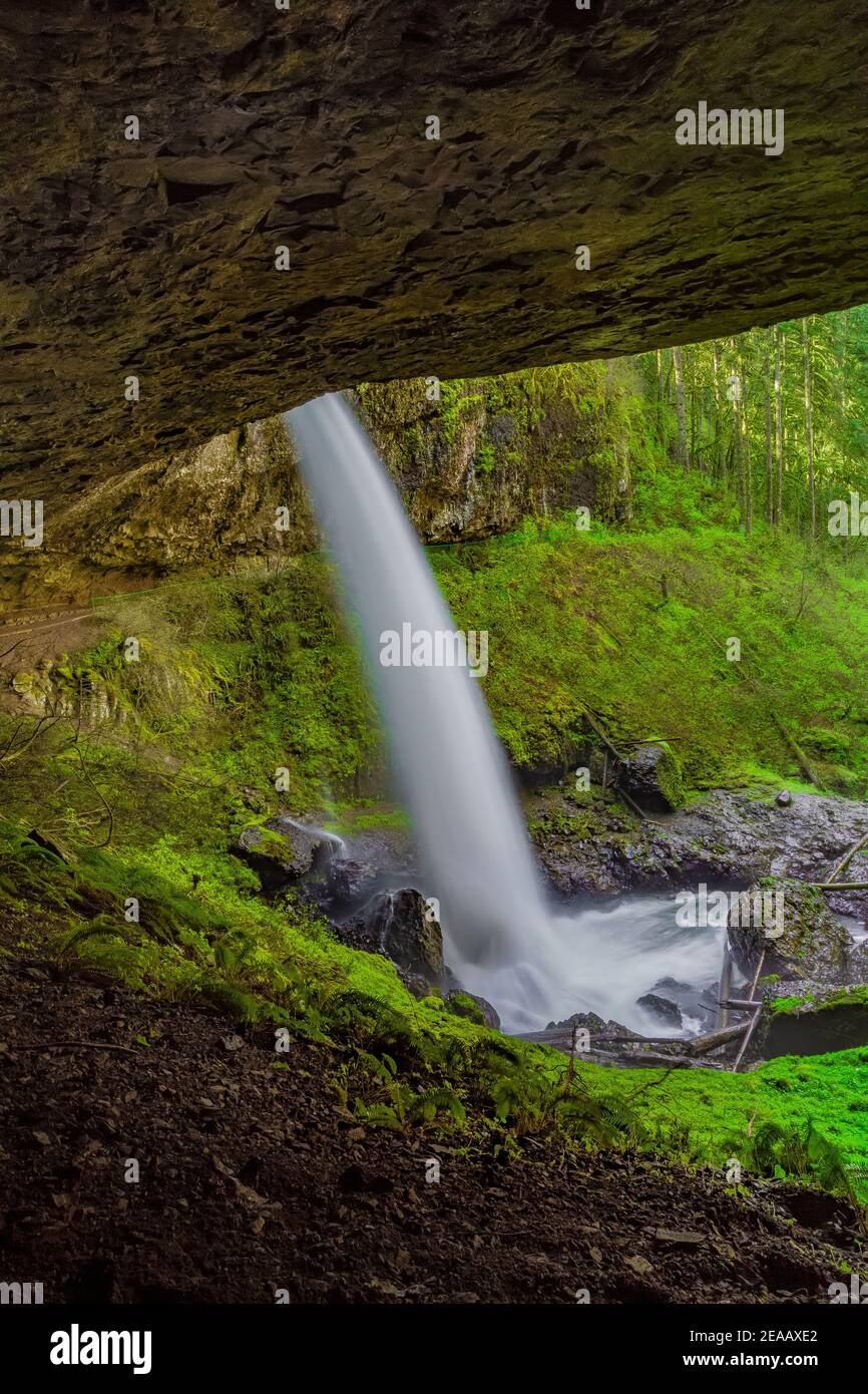 Thundering falls hi-res stock photography and images - Alamy