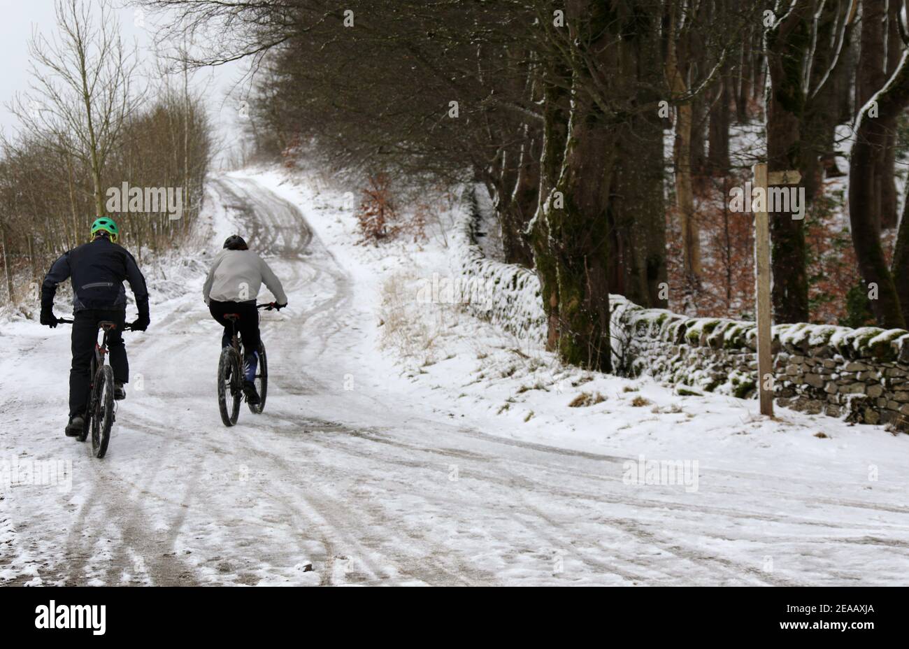 Longstone edge derbyshire hi-res stock photography and images - Alamy