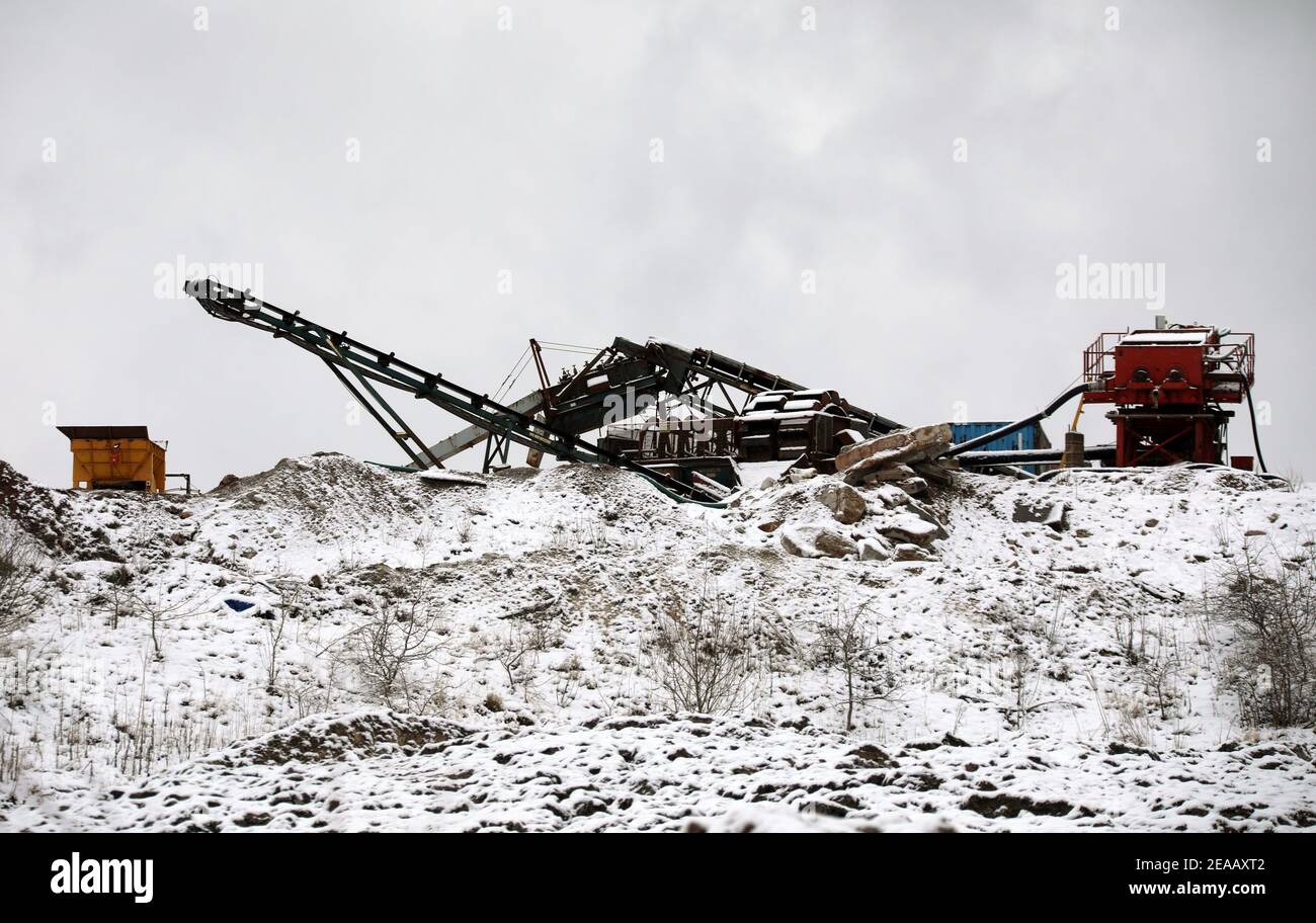 Disused quarry in peak district hi-res stock photography and images - Alamy