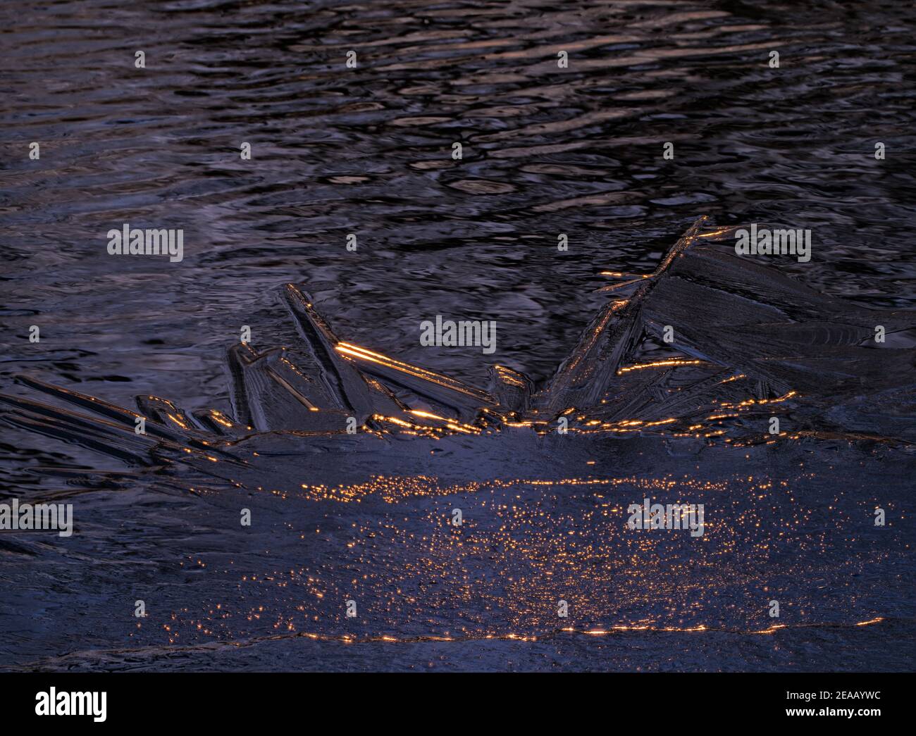 Structure on ice hi-res stock photography and images - Alamy