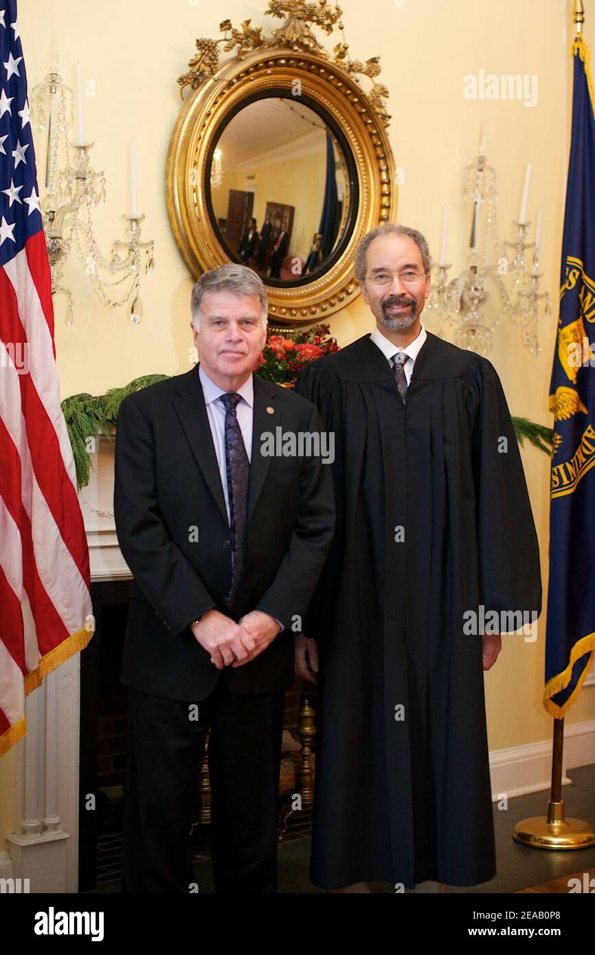 Naturalization Ceremony (11450947635 Stock Photo - Alamy