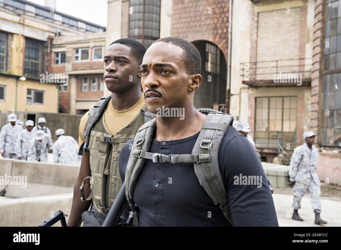 OUTSIDE THE WIRE, from left: Damson Idris, Anthony Mackie, 2021. ph ...