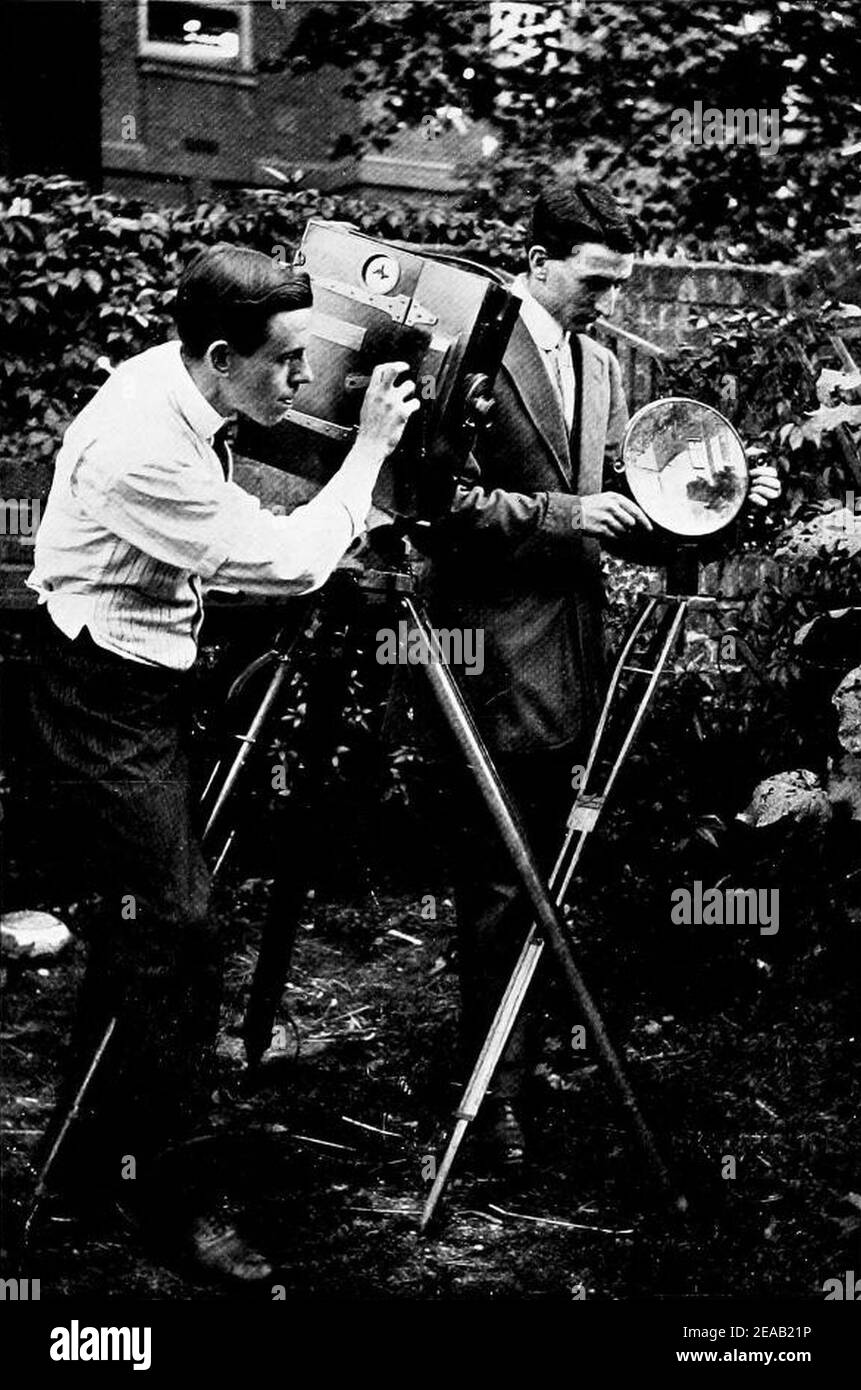 Nature and the cinematographer. Mr. Percy Smith at work Stock Photo - Alamy