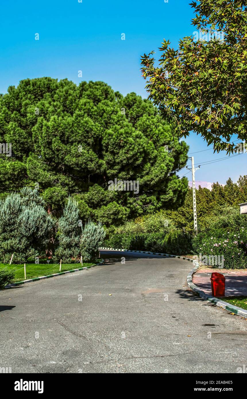 Suburb of tehran hi-res stock photography and images - Alamy