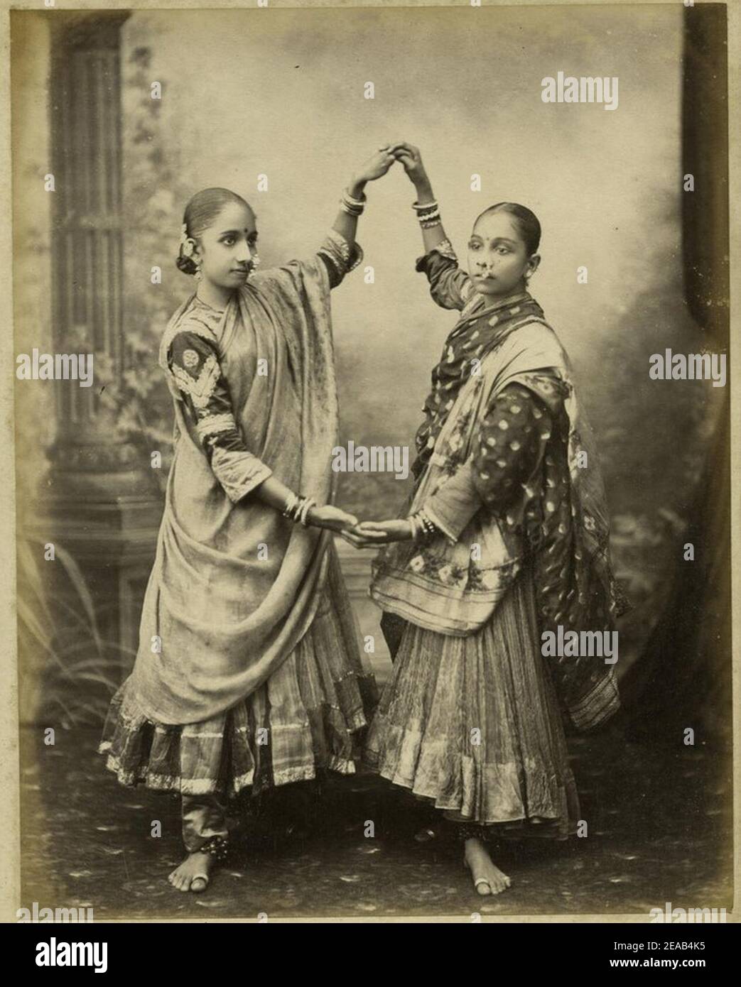 Nautch girls hi-res stock photography and images - Alamy