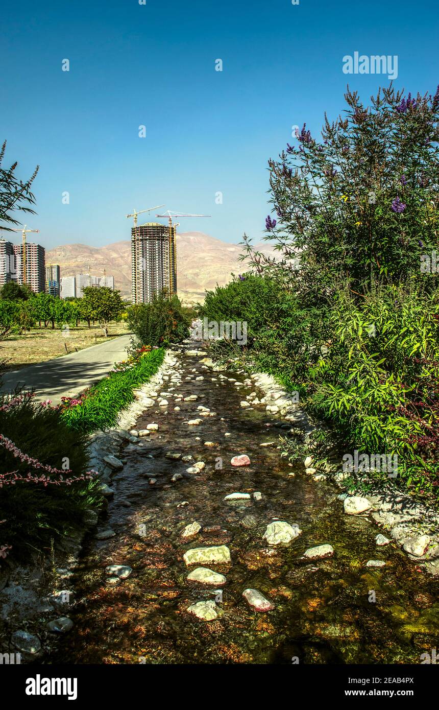 Tehran suburbs hi-res stock photography and images - Alamy