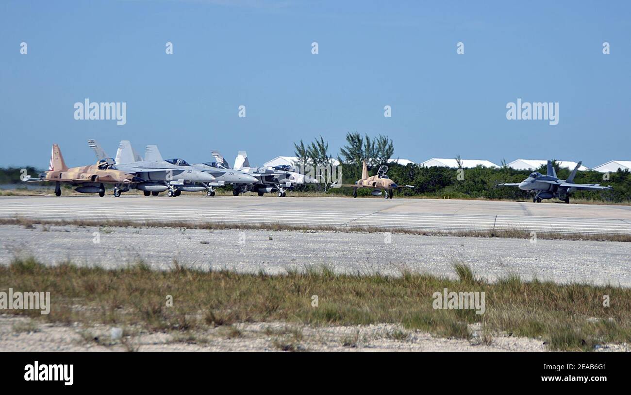 Fly fight win hi-res stock photography and images - Alamy