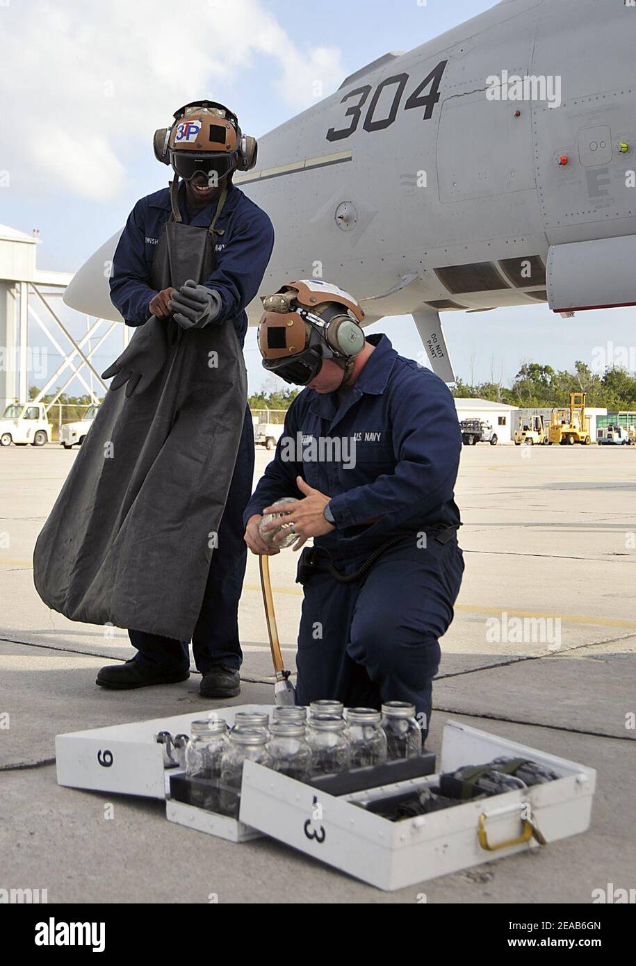 Fly fight win hi-res stock photography and images - Alamy