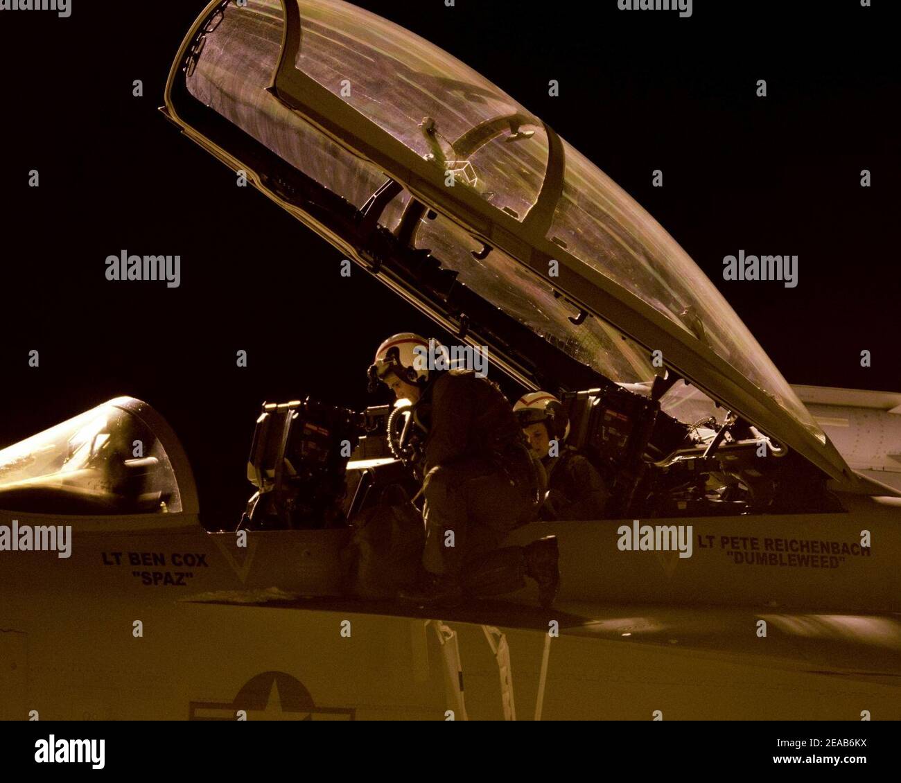 Naval aviators hi-res stock photography and images - Alamy