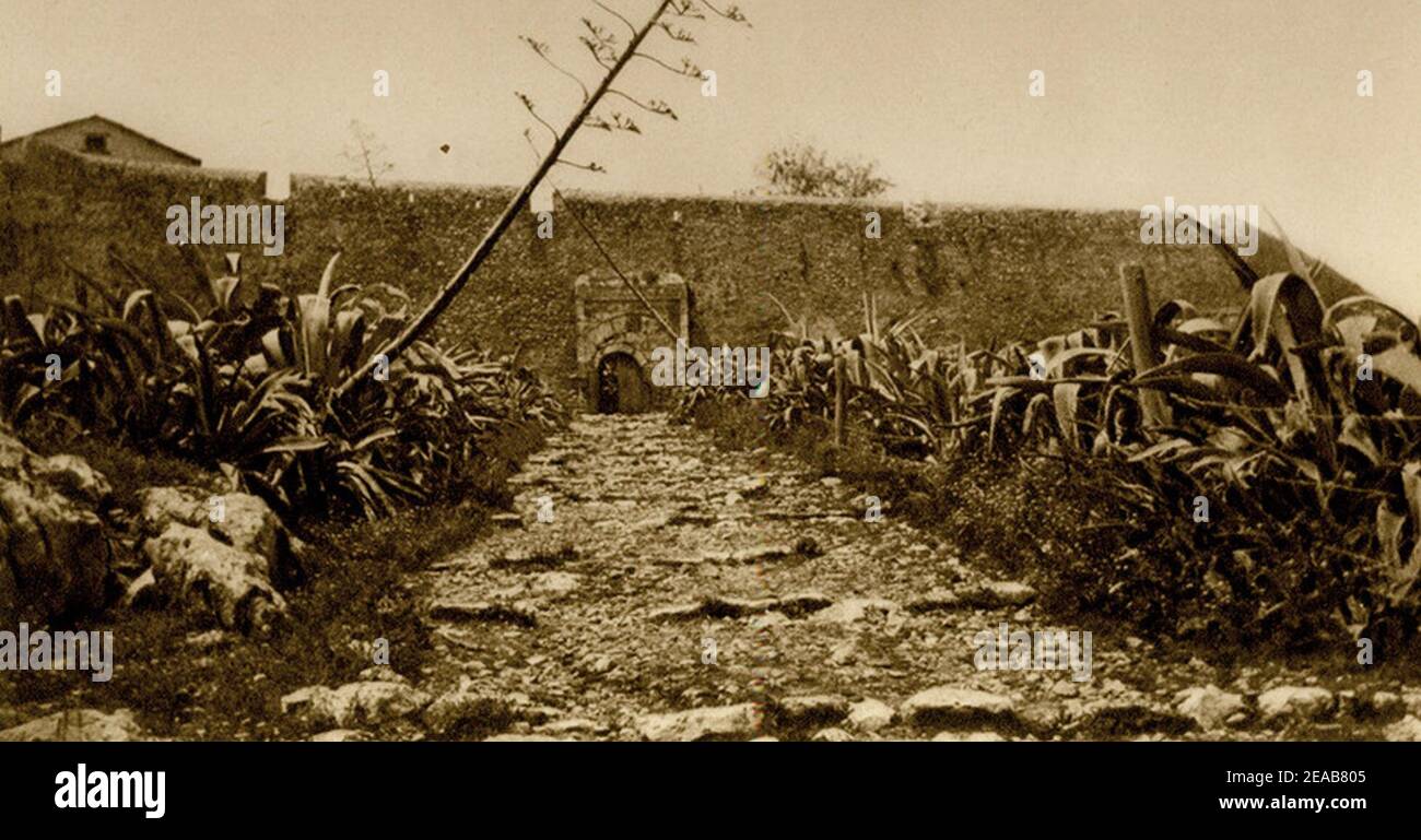 Navarin – L’entrée du vieux fort Stock Photo - Alamy
