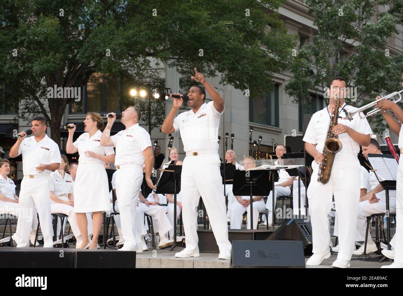 Navy Band Concert on the Avenue (34630246514 Stock Photo - Alamy