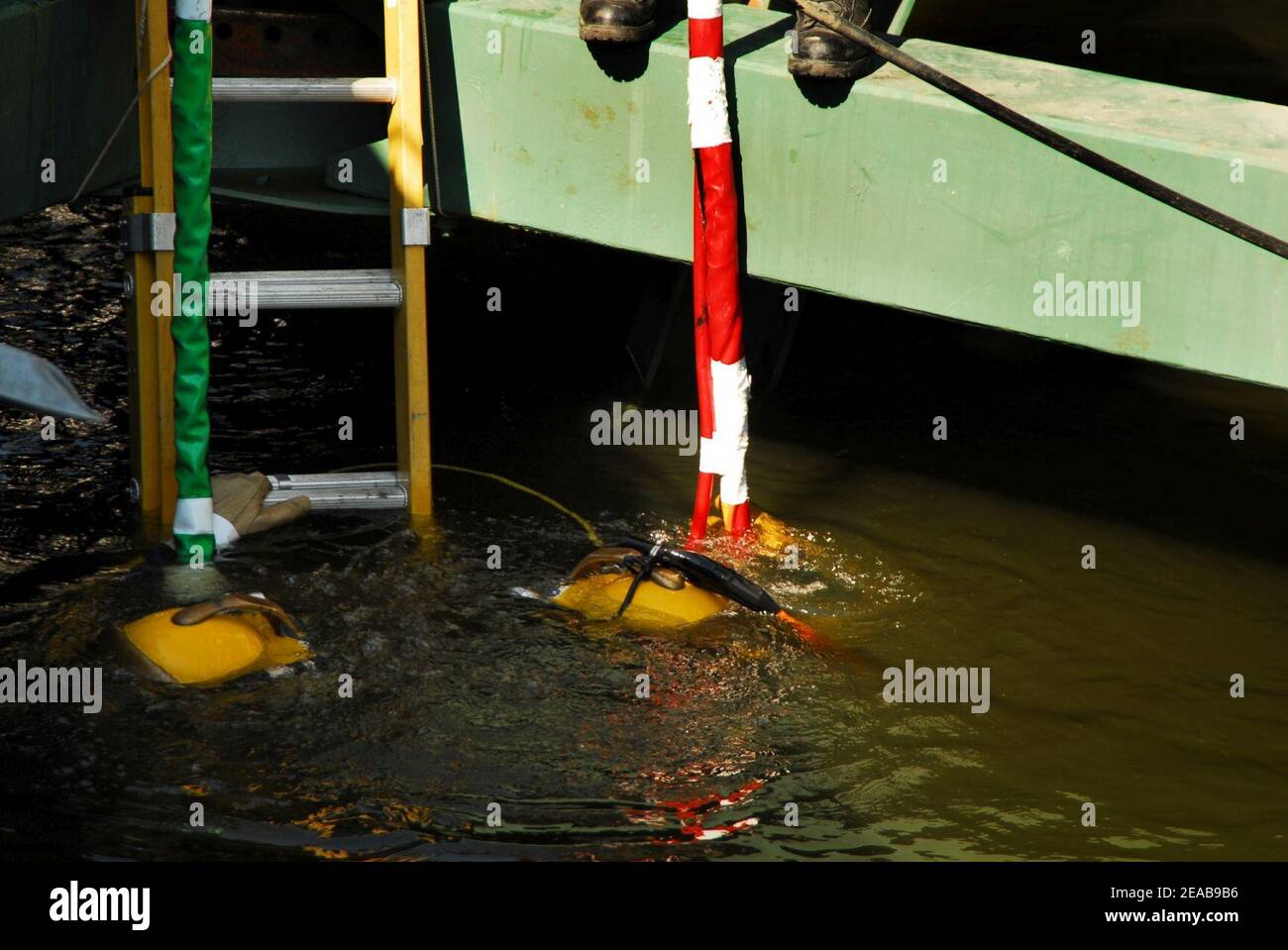 I 35 bridge collapse hi-res stock photography and images - Alamy