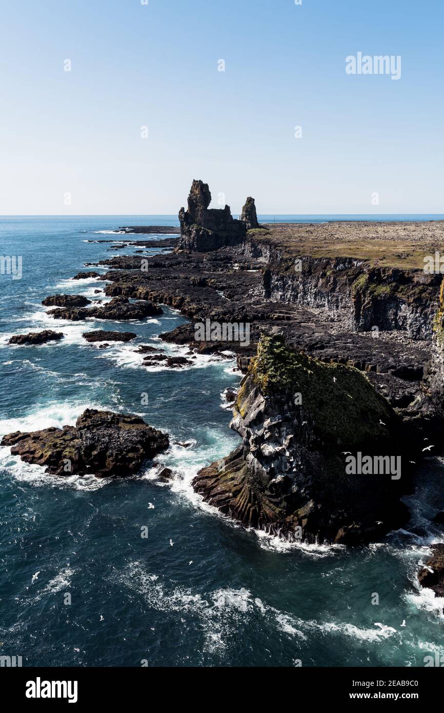 Sharp rocks rough sea hi-res stock photography and images - Alamy