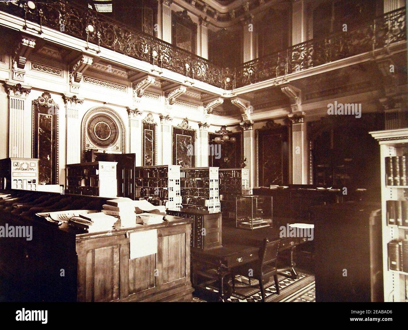 Navy department building hi-res stock photography and images - Alamy