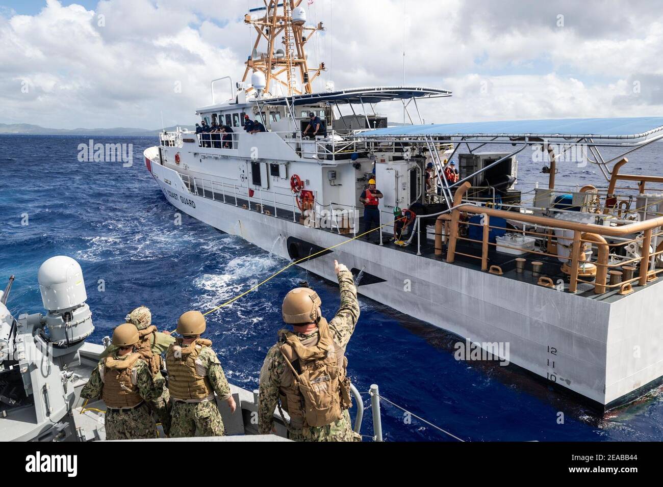 Navy Maritime Expeditionary Security Forces and Coast Guard Conduct Towing Exercise in ...