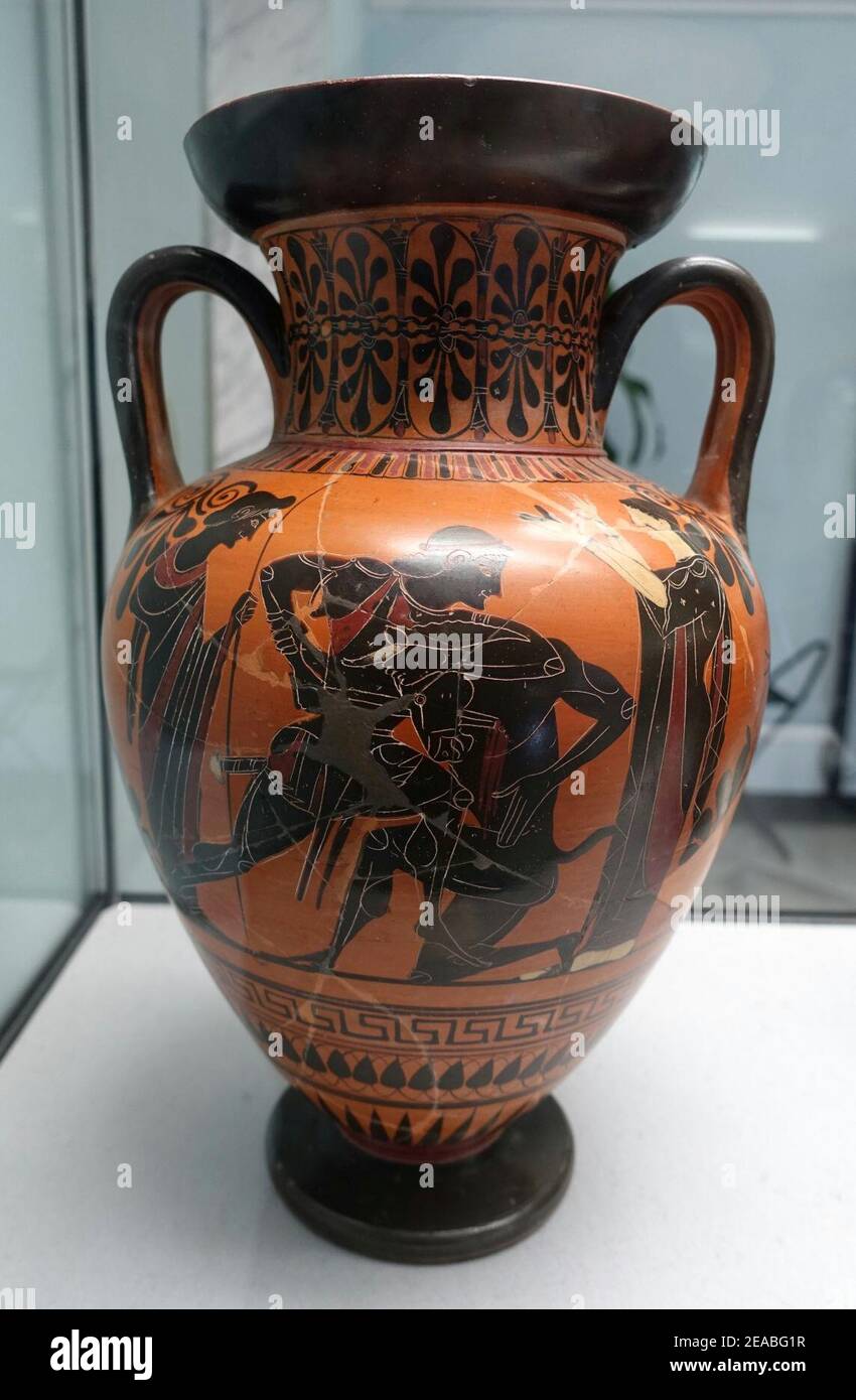 Neck amphora with Theseus defeating the Minotaur, Langnasen Painter ...