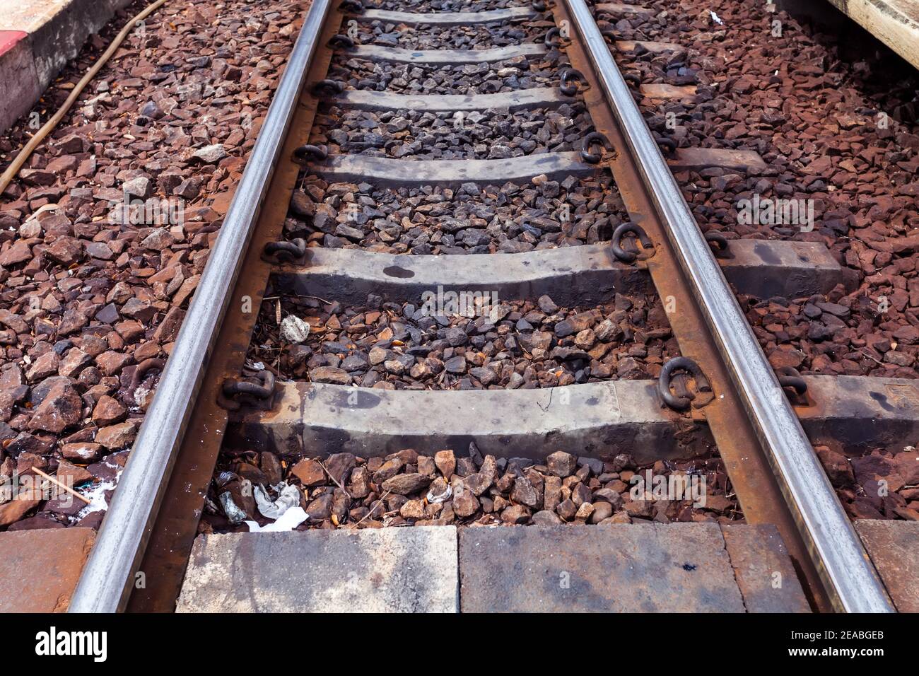 Rusted railroad wood metal hi-res stock photography and images - Alamy