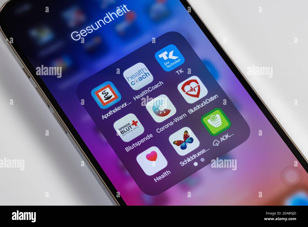 Apple iPhone 12 Pro Max, display, detail, various health apps, corona ...