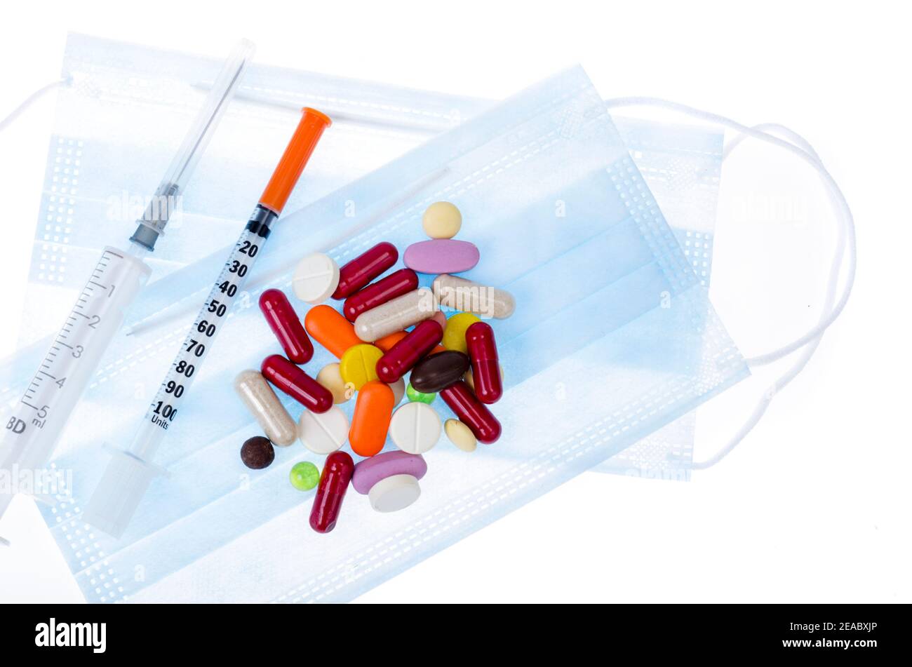 Medical masks syringe capsules hi-res stock photography and images - Alamy
