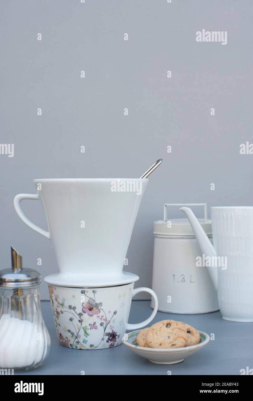 White coffee filter hi-res stock photography and images - Alamy