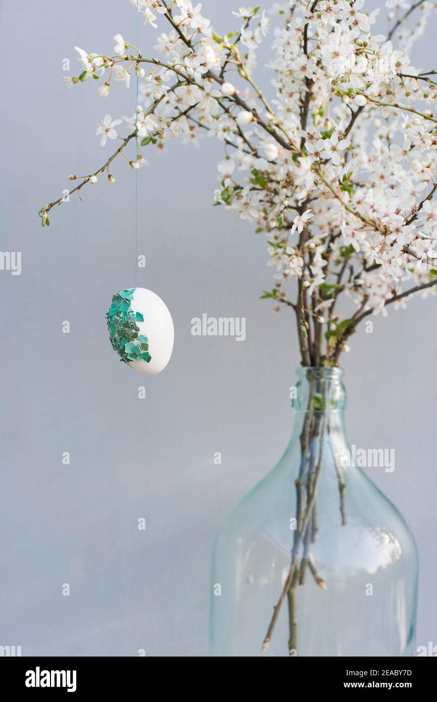 Shattered vase hi-res stock photography and images - Alamy