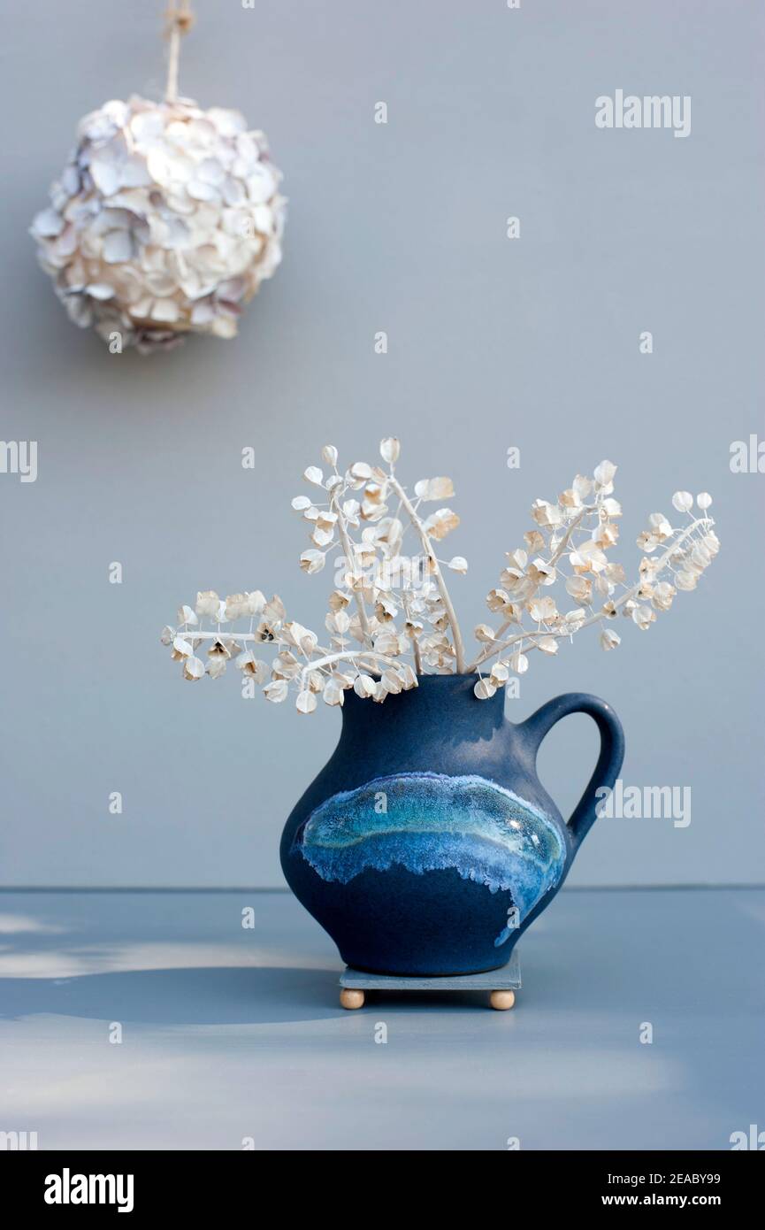 Spring orb hi-res stock photography and images - Alamy