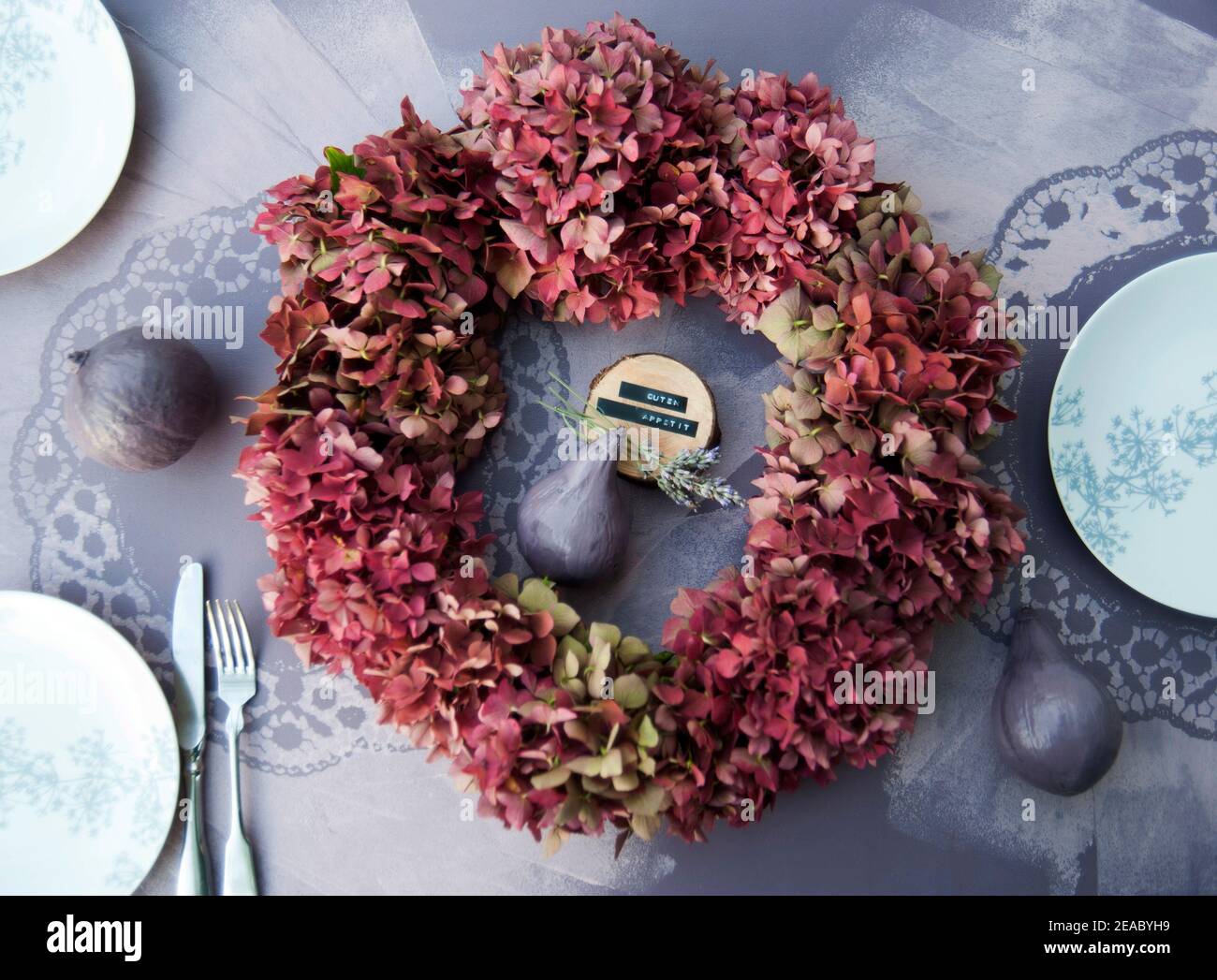 Table decorations hi-res stock photography and images - Alamy